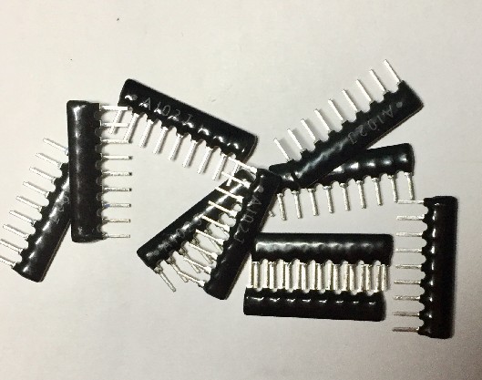 A102J 1K 9脚 1/8W ±5% 直插排阻