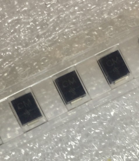 SMBJ33CA ，双向33V TVS管，SMB 丝印CM